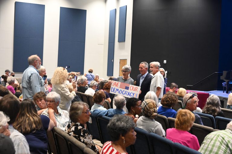 David Jolly Cheers Democrats as He Readies Run for Governor