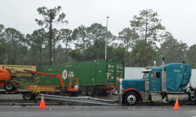 Crash Involving 3 Semis Shuts Down I 95 Southbound Snarls Northbound