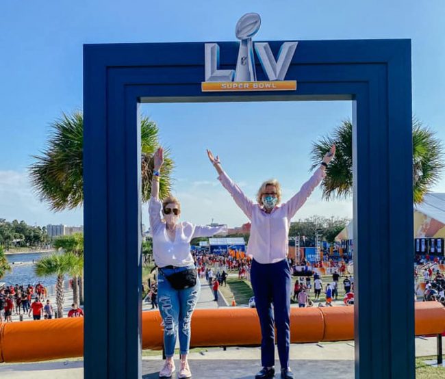 Tampa’s Mayor Faces Twin Challenges of a Covid-Era Super Bowl and Ron ...