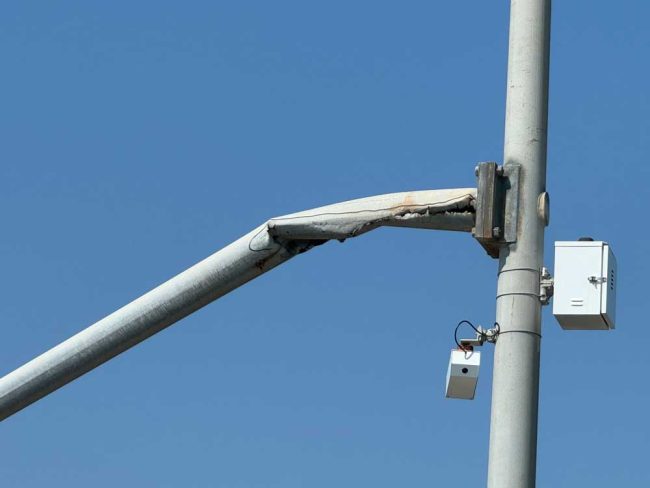 A Mast Arm Crashes Onto State Road 100 at the Foot of the Flagler Beach ...